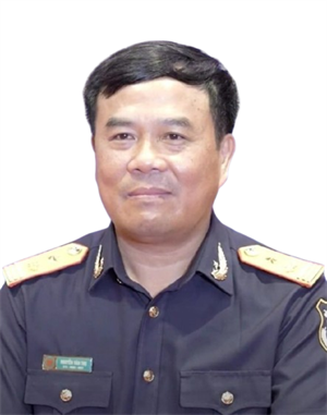 Ủy viên Ban Chấp hành Đảng bộ, Cục trưởng Cục Hải quan, Bộ Tài chính ...